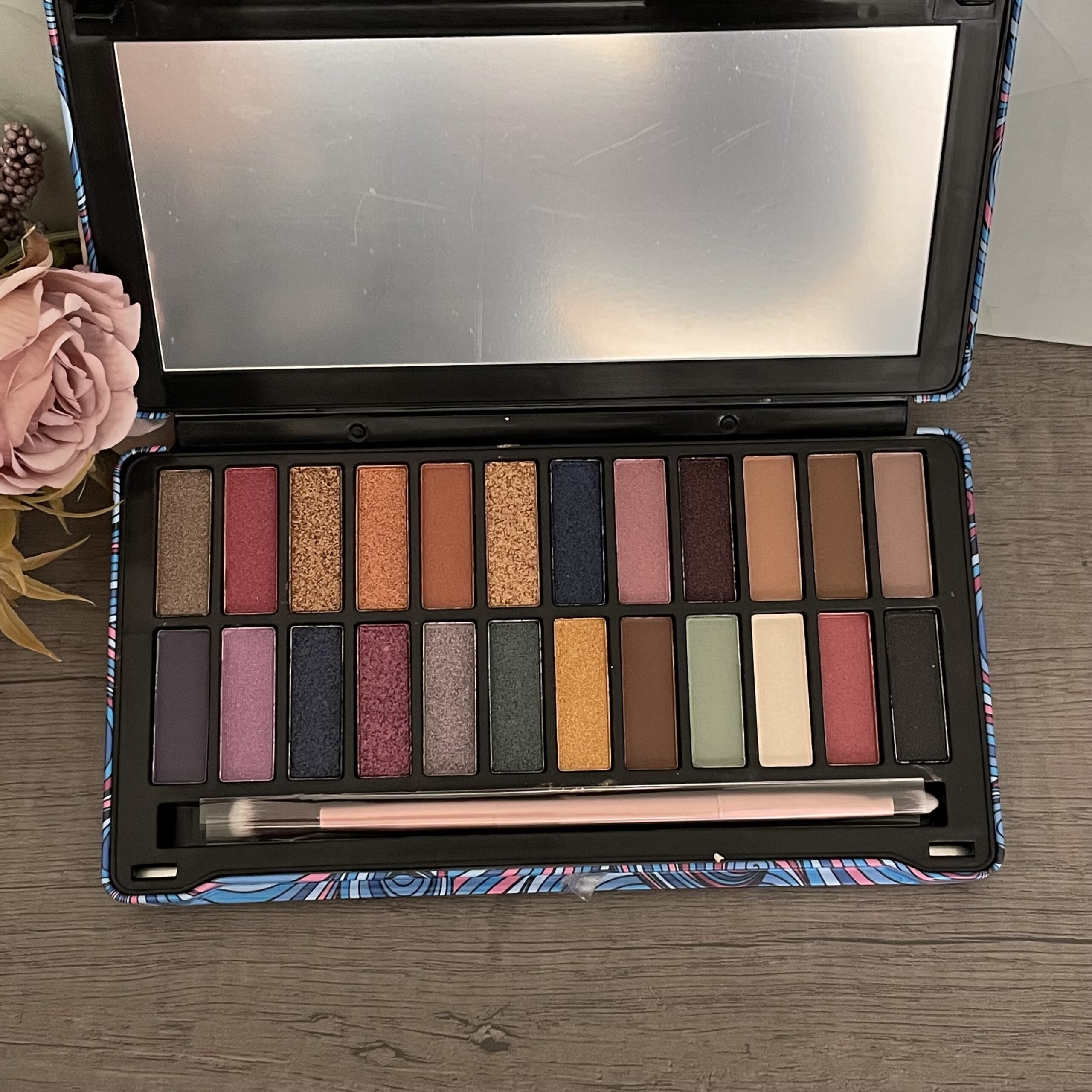 Paleta de sombras Introspective Professional Eyeshadow Palette | Price Moda